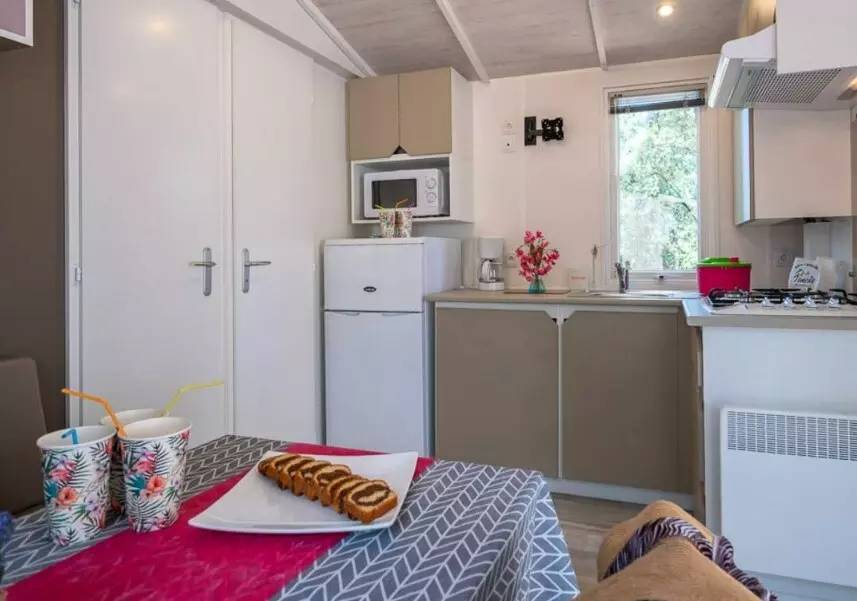 24 M² Mobil-home ∙ 2 Chambres ∙ 4 Personnes - Bollène