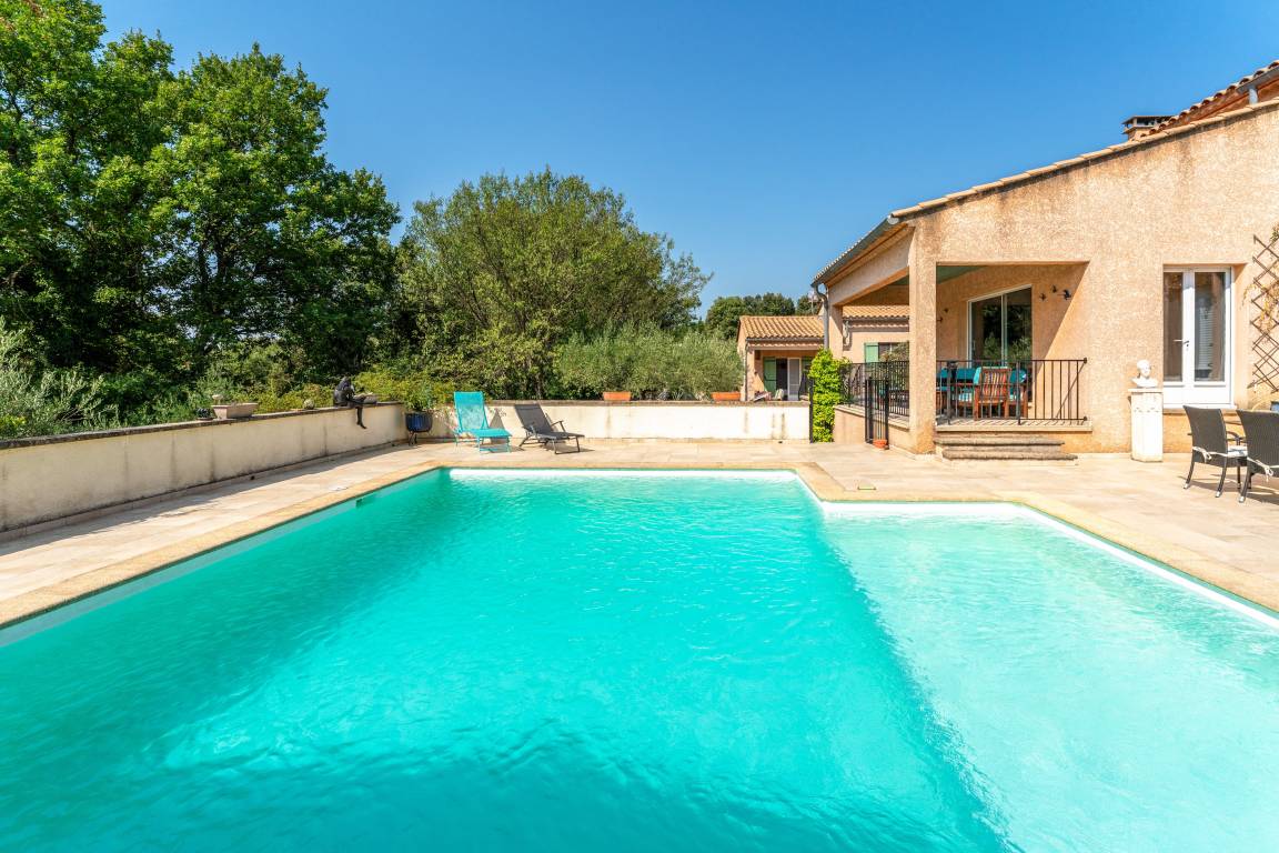 18 M² Studio ∙ 1 Chambre ∙ 2 Personnes - Bagnols-sur-Cèze