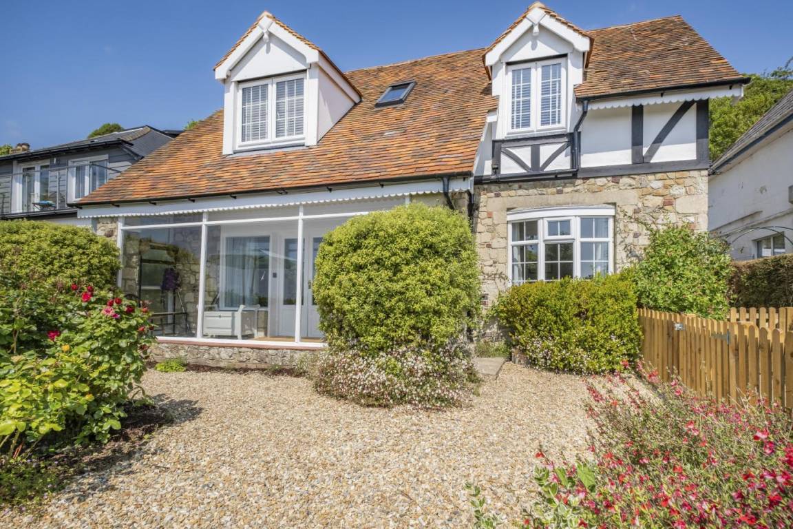 코티지 (자연 속의 작은 별장) ∙ 침실 2개 ∙ 게스트 4명 - 와이트 섬