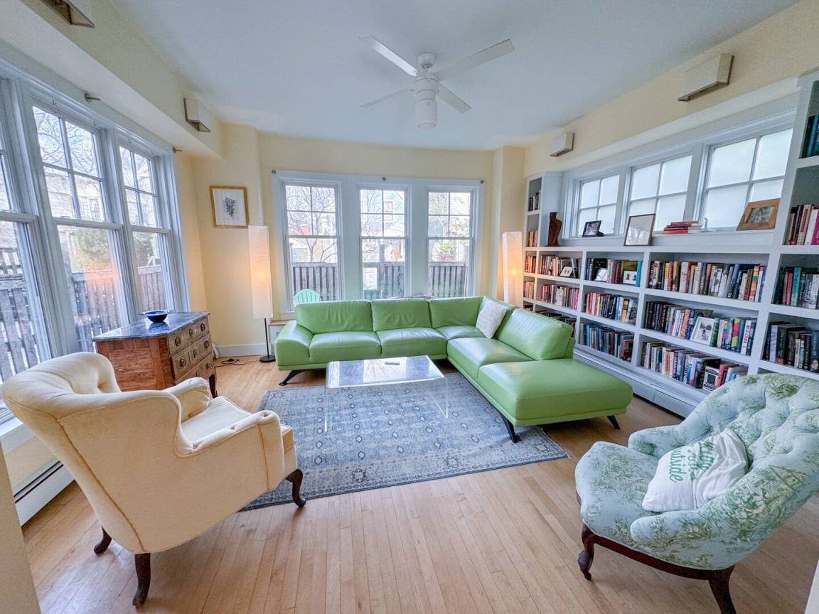 166 M² House ∙ 3 Bedrooms ∙ 5 Guests - Massachusetts