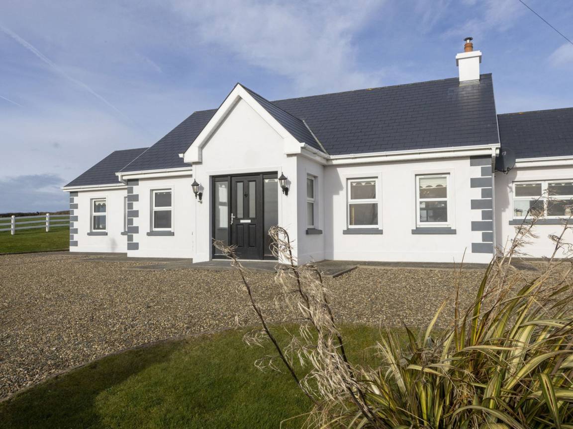 90 M² House ∙ 1 Bedroom ∙ 6 Guests - Kilkee