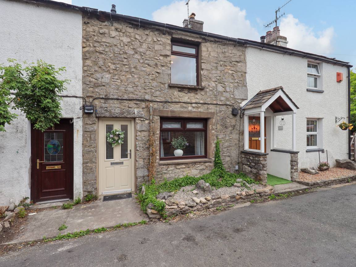 Cottage ∙ 2 Bedrooms ∙ 4 Guests - Kirkby Lonsdale