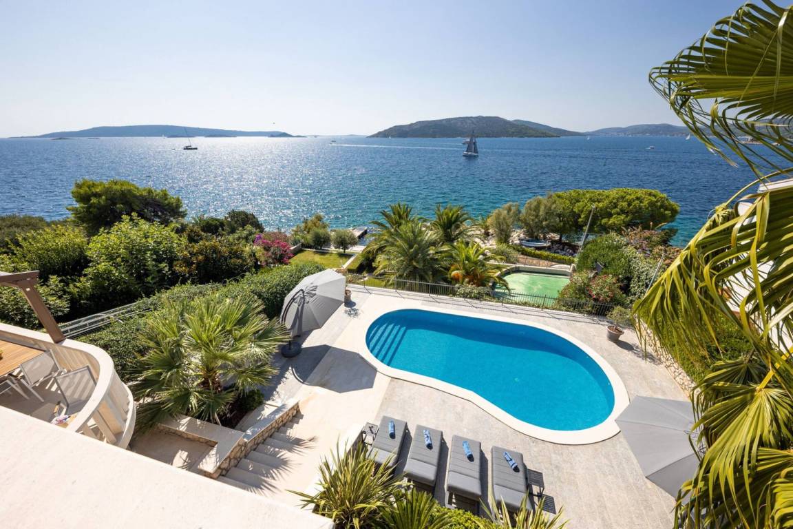 300 M² Villa ∙ 5 Chambres ∙ 12 Personnes - Trogir