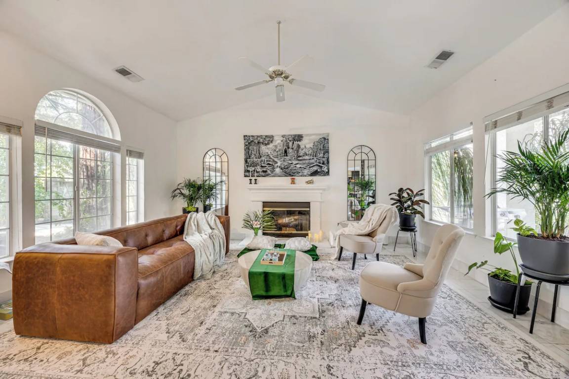 House ∙ 5 Bedrooms ∙ 10 Guests - Fresno, CA