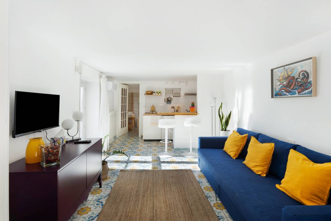 90 M² Apartment ∙ 1 Bedroom ∙ 5 Guests - Salerno