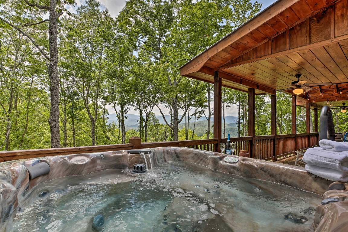 91 M² House ∙ 2 Bedrooms ∙ 6 Guests - Cherry Log, GA