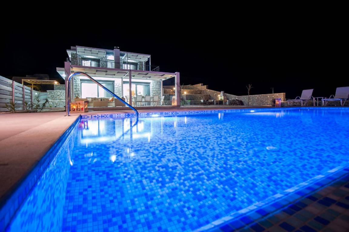 180 M² Casa ∙ 4 Habitaciones ∙ 8 Huéspedes - Faliraki