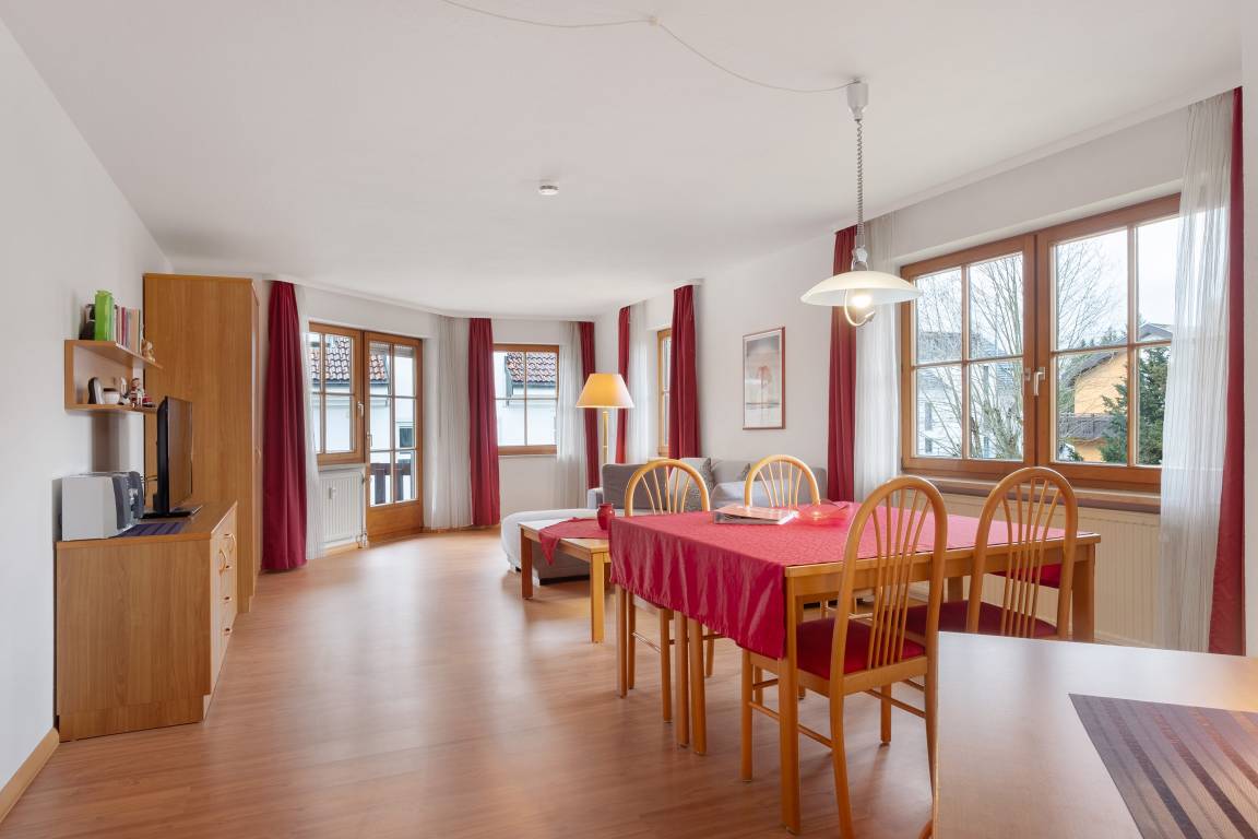 85 M² Ferienwohnung ∙ 2 Schlafzimmer ∙ 4 Gäste - Titisee-Neustadt