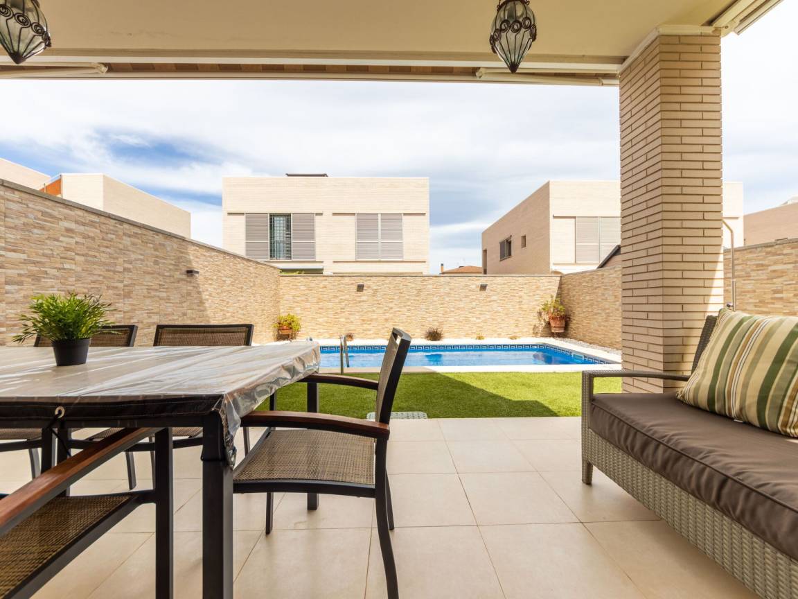 120 M² House ∙ 3 Bedrooms ∙ 4 Guests - Vilafortuny