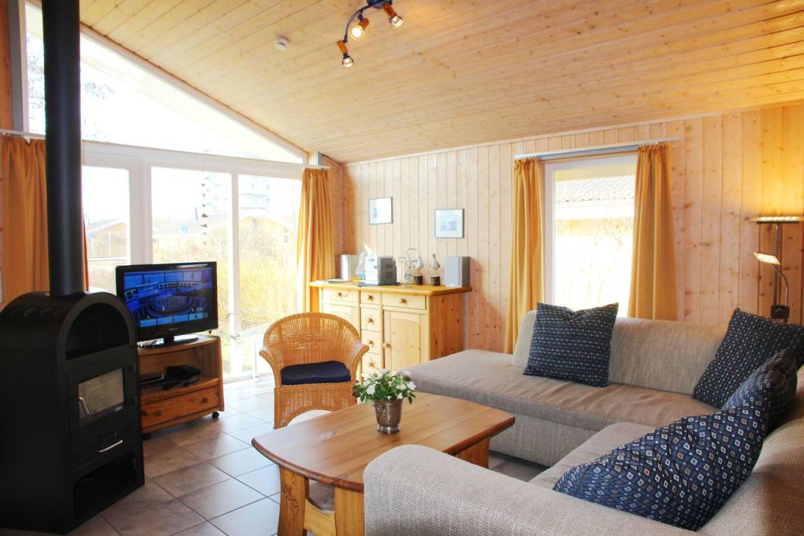 77 M² Ferienhaus ∙ 2 Schlafzimmer ∙ 4 Gäste - Müritz