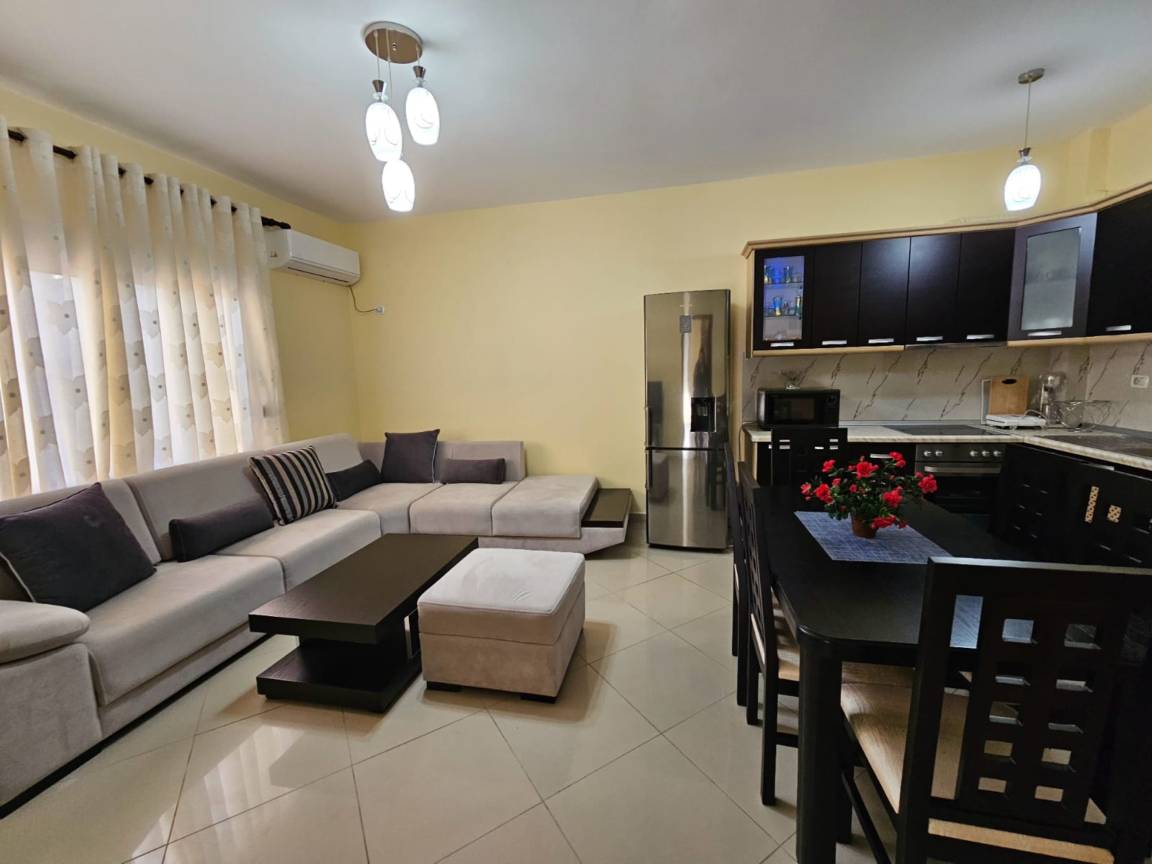 90 M² Appartement ∙ 3 Chambres ∙ 6 Personnes - Saranda
