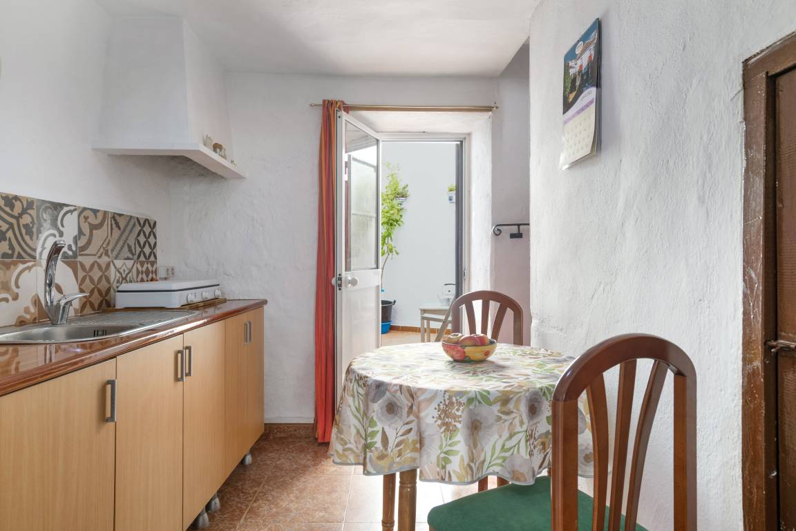75 M² Huis ∙ 2 Slaapkamers ∙ 6 Gasten - El Gastor