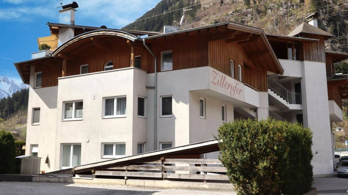 110 M² Apartment ∙ 2 Bedrooms ∙ 4 Guests - Mayrhofen