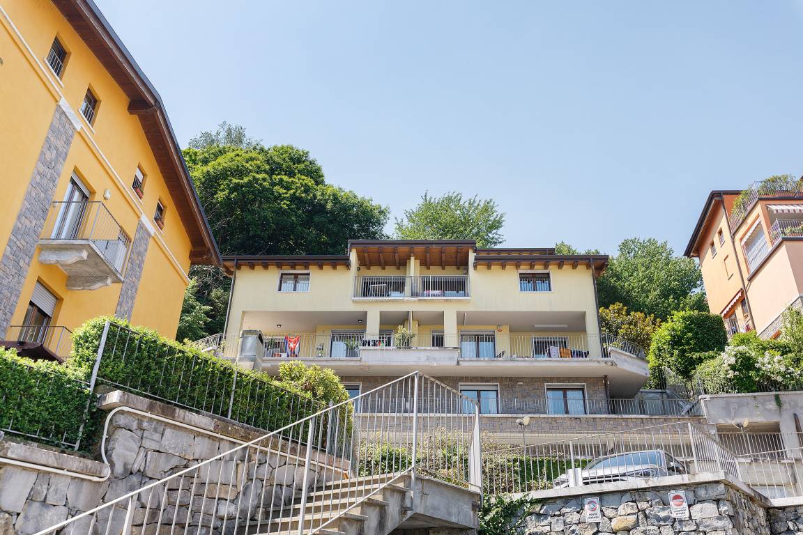 172 M² Hus ∙ 5 Sovrum ∙ 10 Gäster - Comosjön