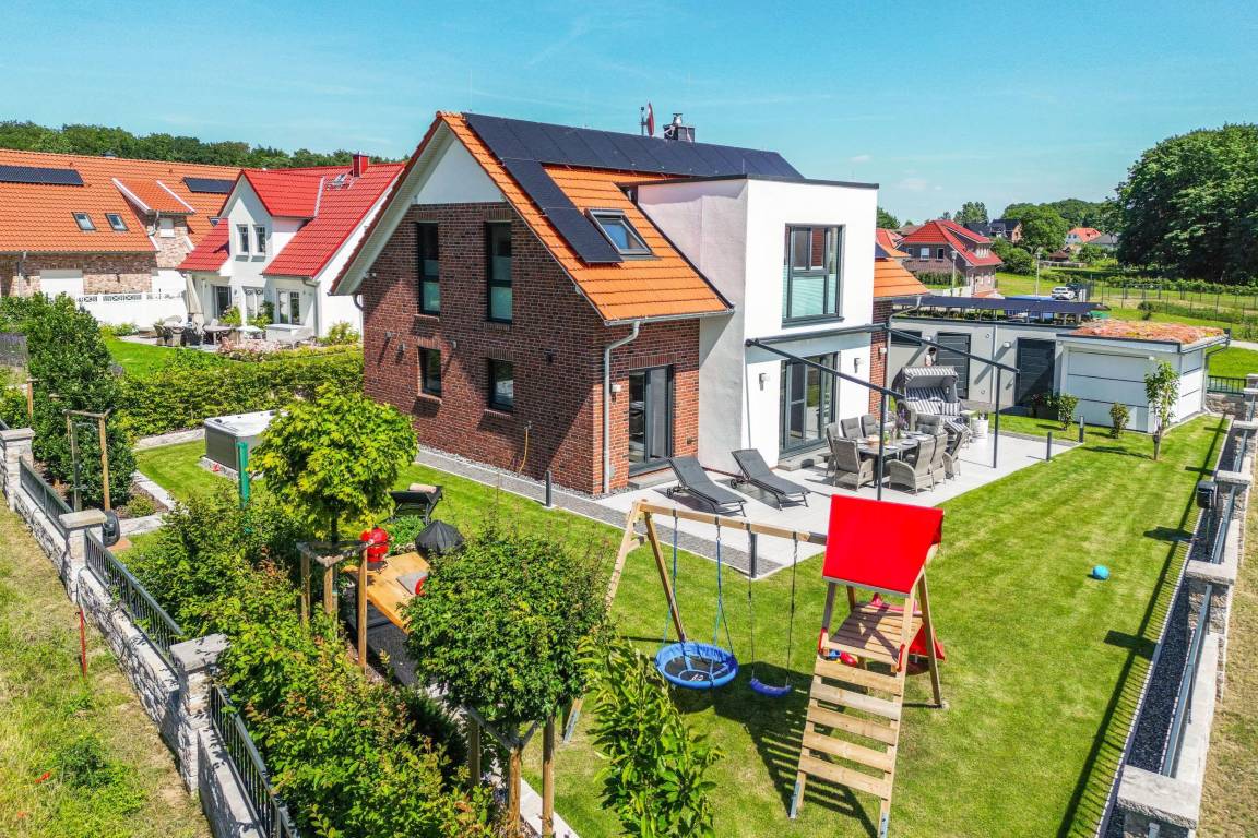 170 M² Ferienhaus ∙ 4 Schlafzimmer ∙ 8 Gäste - Boiensdorf