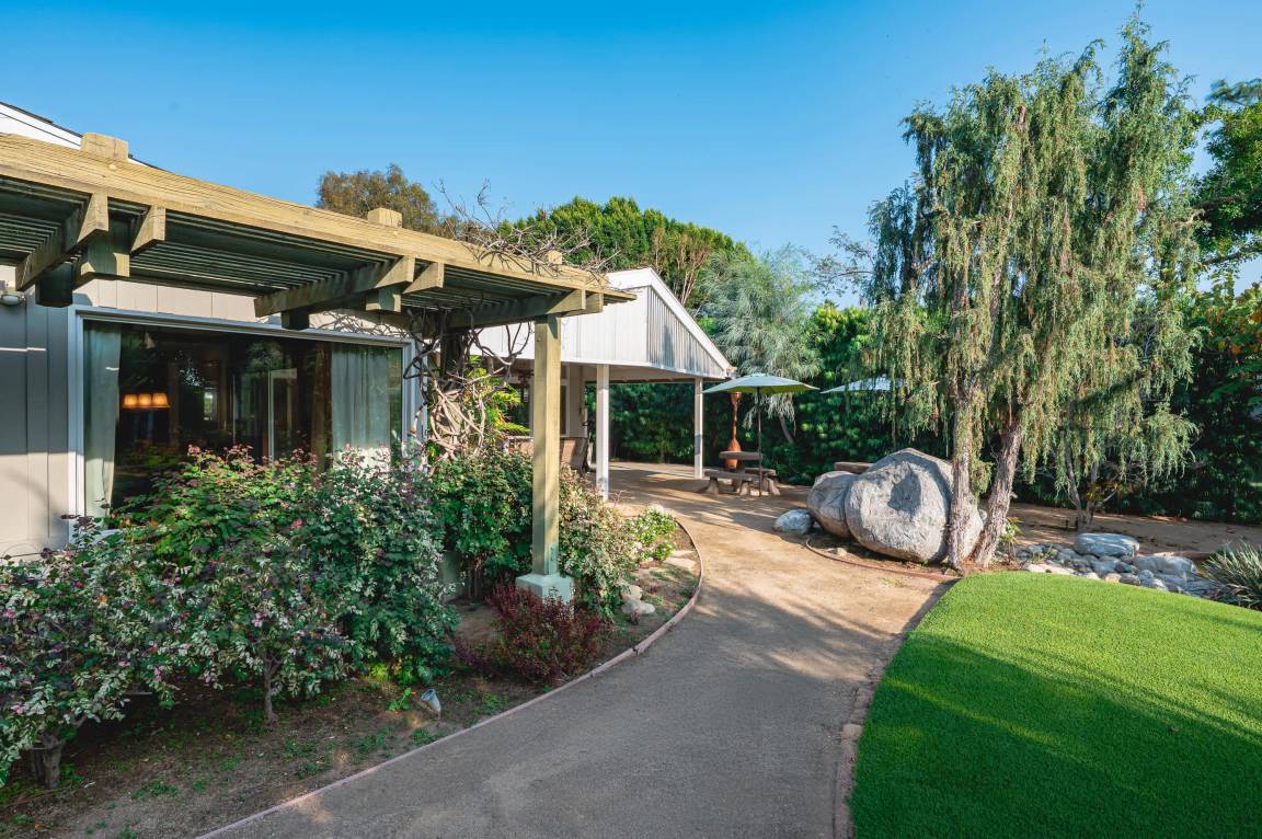 House ∙ 2 Bedrooms ∙ 4 Guests - Orange, CA