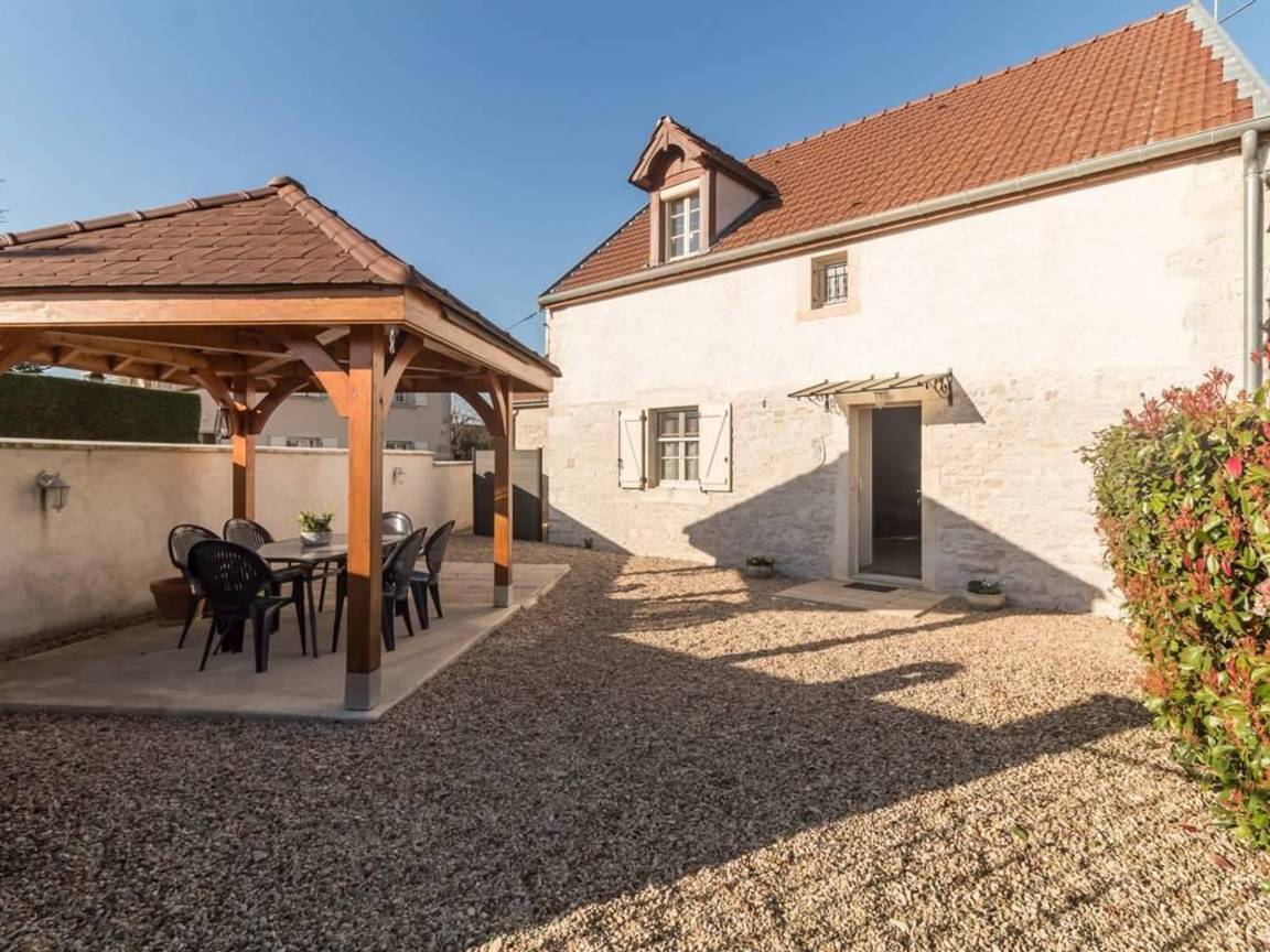 120 M² Casa Rural ∙ 3 Habitaciones ∙ 6 Huéspedes - Nuits-Saint-Georges