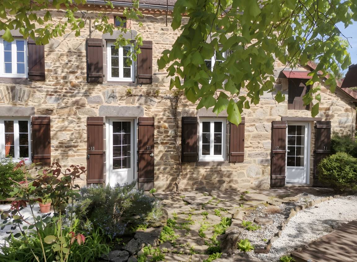 130 M² Maison De Vacances ∙ 3 Chambres ∙ 7 Personnes - Saint-Gervais-d'Auvergne