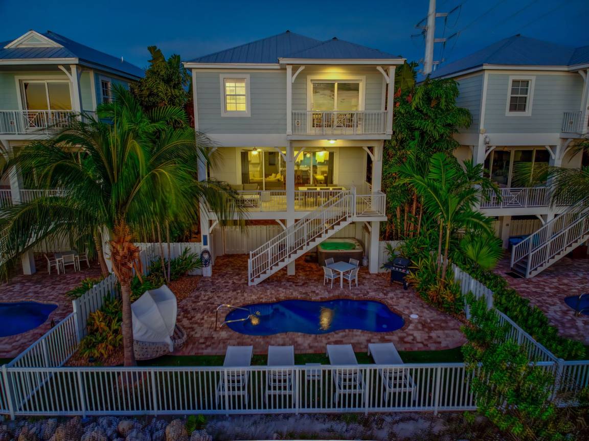 242 M² House ∙ 5 Bedrooms ∙ 12 Guests - Marathon, FL