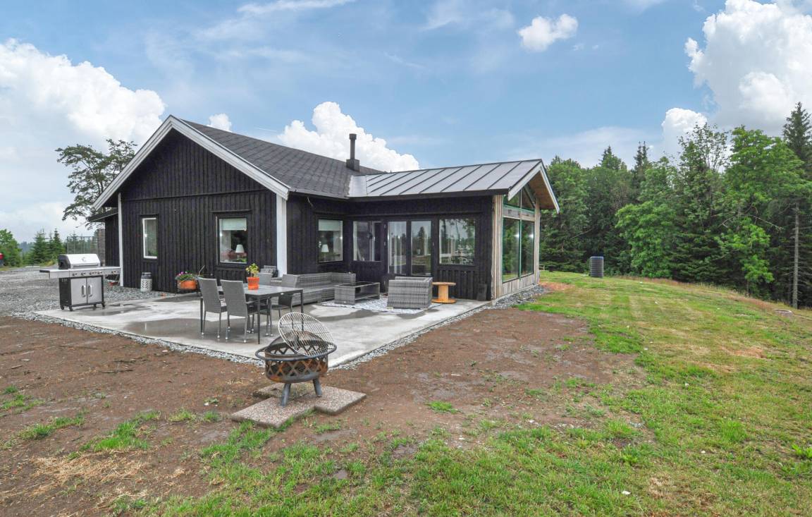 115 M² Hus ∙ 2 Sovrum ∙ 4 Gäster - Bengtsfors
