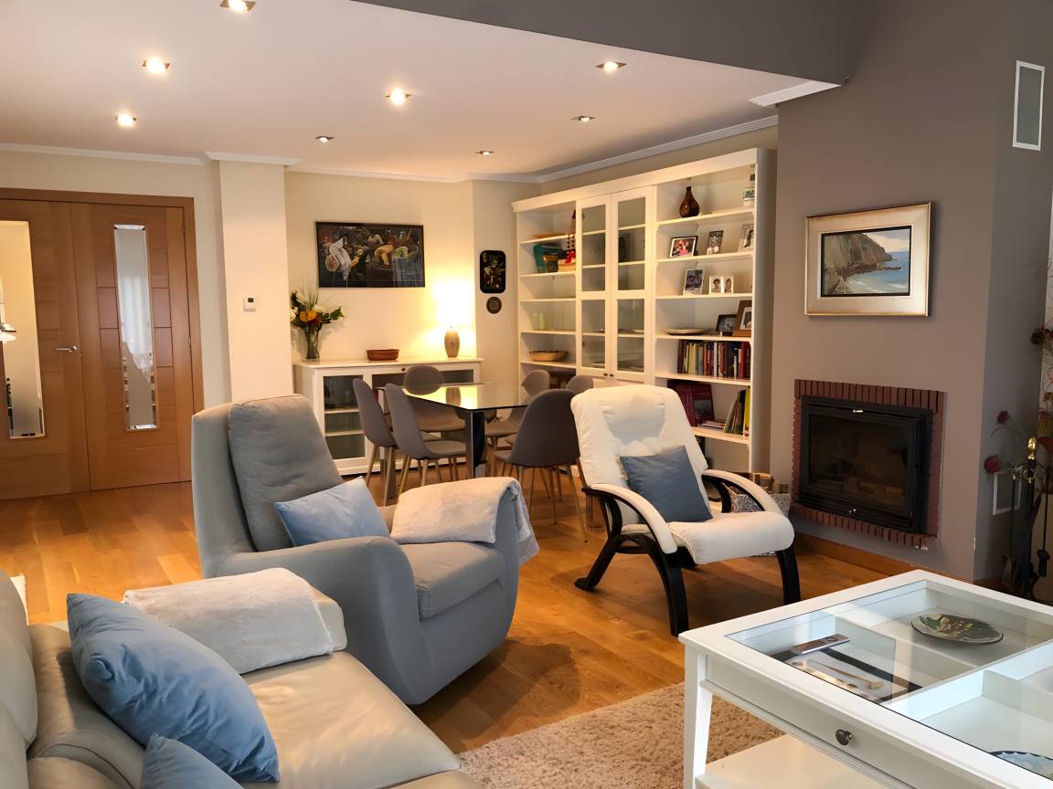 280 M² House ∙ 4 Bedrooms ∙ 8 Guests - Llanes