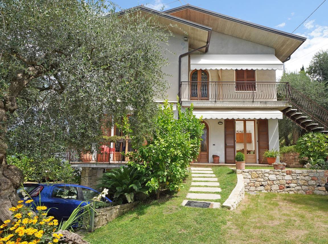 80 M² Ferienwohnung ∙ 1 Schlafzimmer ∙ 4 Gäste - Torri del Benaco