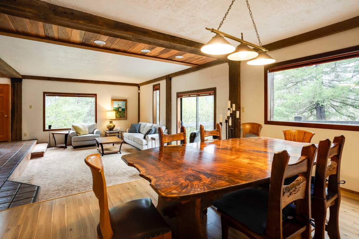 301 M² House ∙ 4 Bedrooms ∙ 10 Guests - Grants Pass, OR