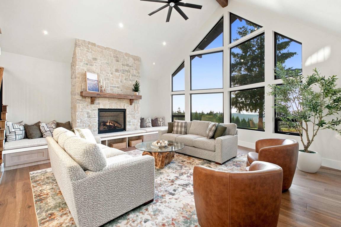 Apartment ∙ 7 Bedrooms ∙ 22 Guests - Corvallis, OR