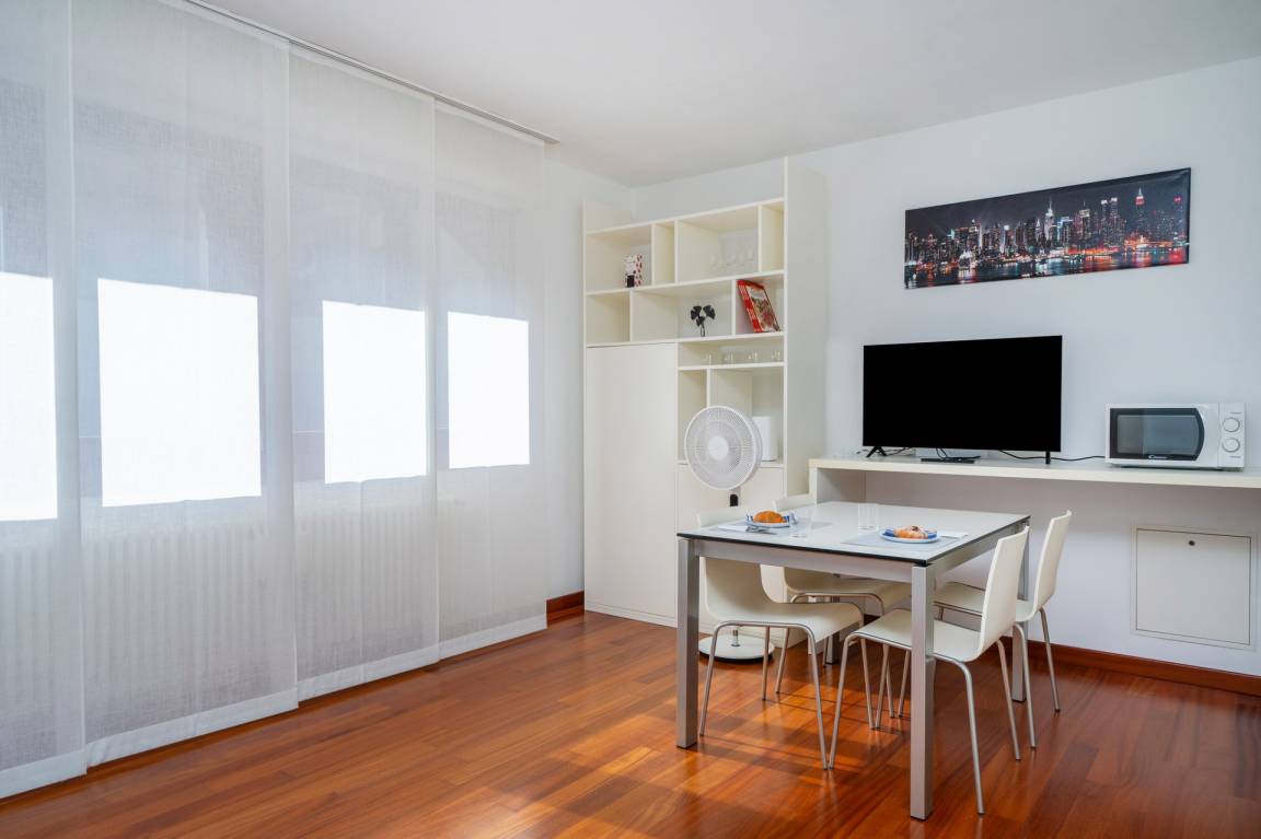 38 M² Appartement ∙ 1 Slaapkamer ∙ 2 Gasten - Udine