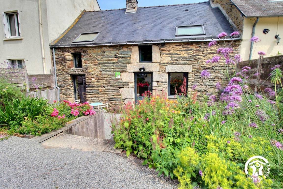 115 M² Gîte ∙ 3 Chambres ∙ 6 Personnes - Redon