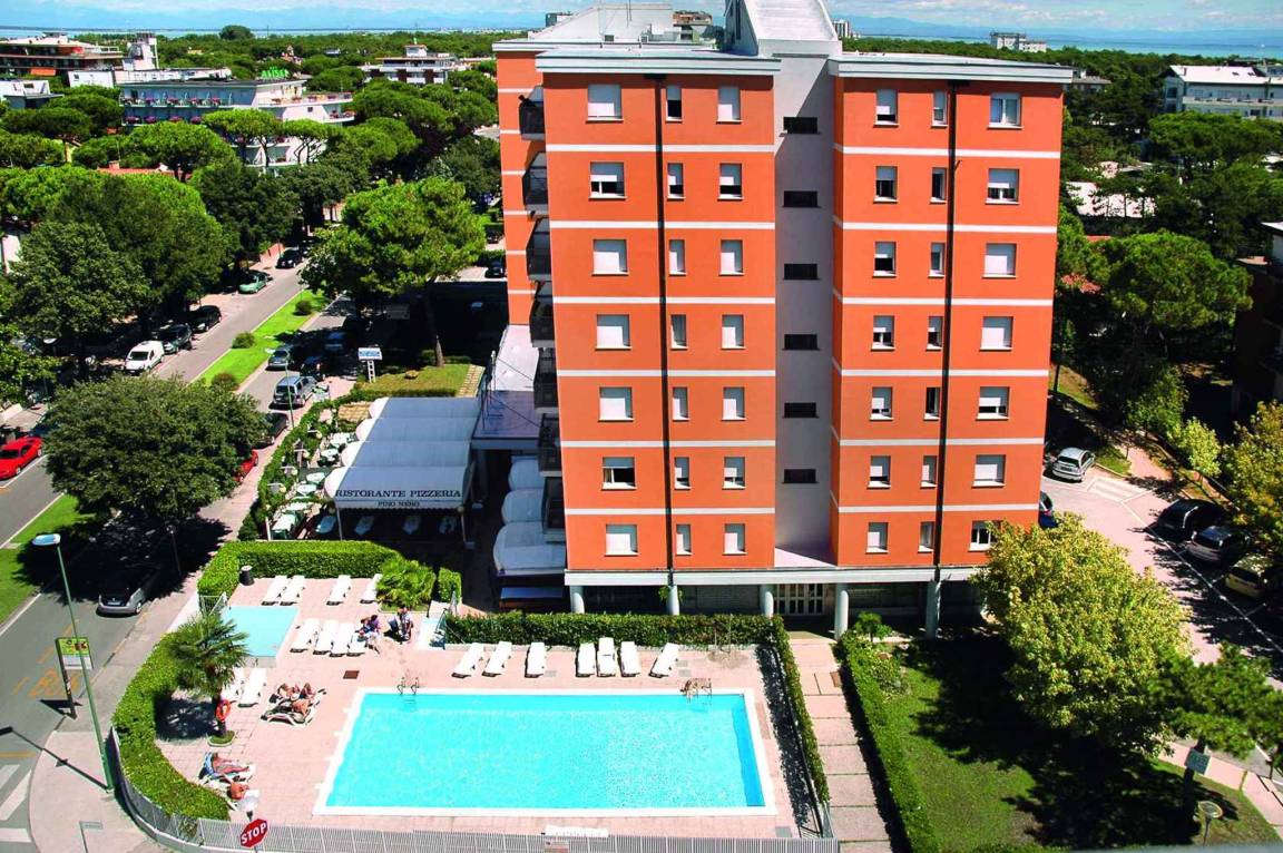 60 M² Apartamento ∙ 2 Habitaciones ∙ 6 Huéspedes - Lignano Sabbiadoro