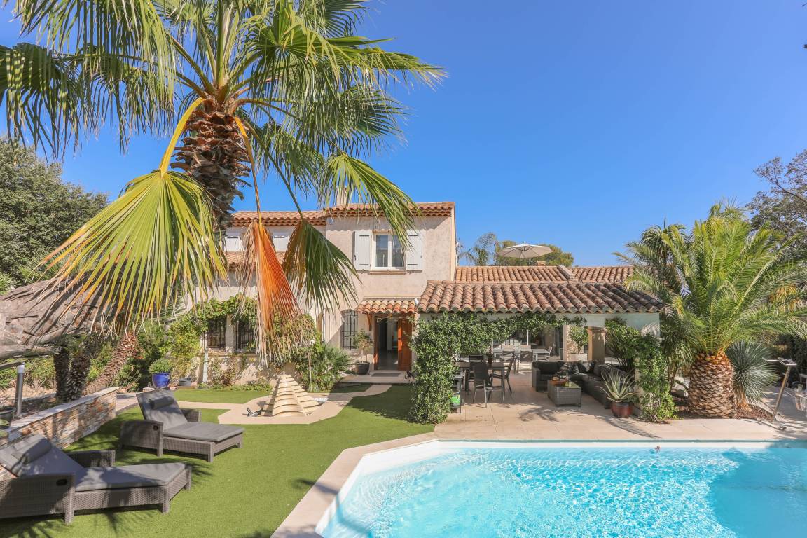 230 M² Villa ∙ 4 Chambres ∙ 8 Personnes - Puget-sur-Argens