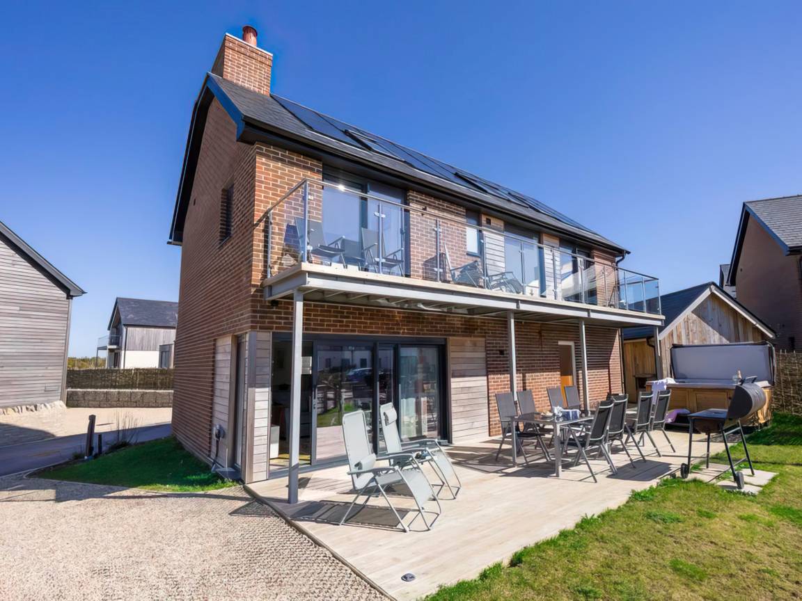 Cottage ∙ 4 Bedrooms ∙ 10 Guests - Dorchester