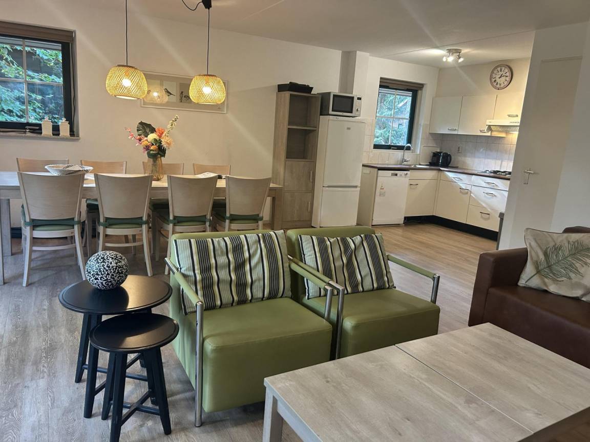 140 M² Casa ∙ 4 Habitaciones ∙ 8 Huéspedes - Assen