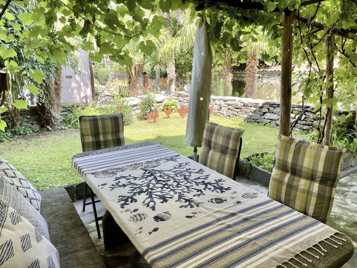 75 M² Talo ∙ 2 Makuuhuonetta ∙ 5 Vierasta - Brissago