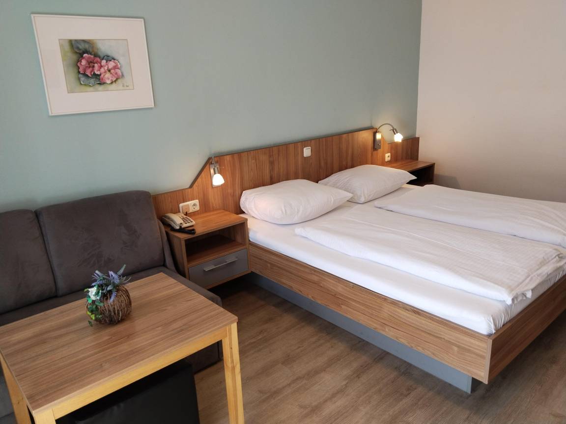 24 M² Hotel ∙ 1 Bedroom ∙ 3 Guests - Lienz