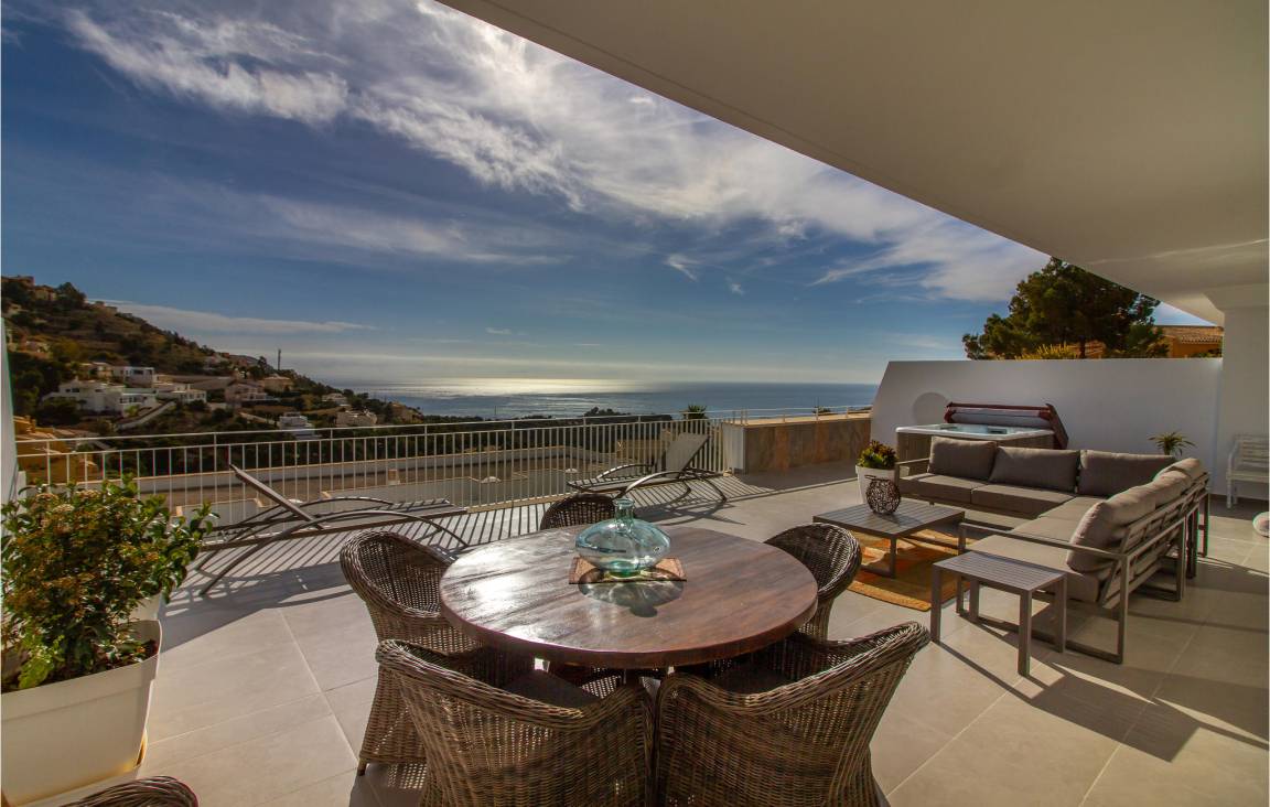 160 M² Apartment ∙ 2 Bedrooms ∙ 5 Guests - Calp