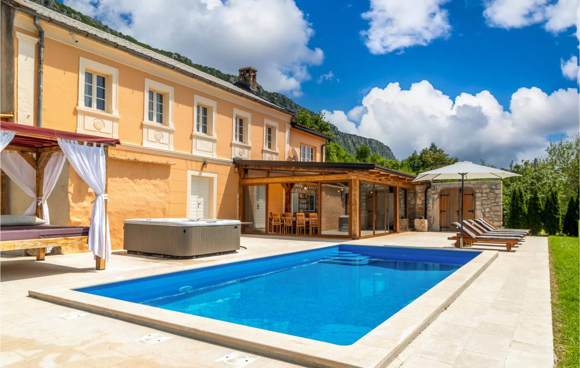 154 M² House ∙ 3 Bedrooms ∙ 8 Guests - Krk