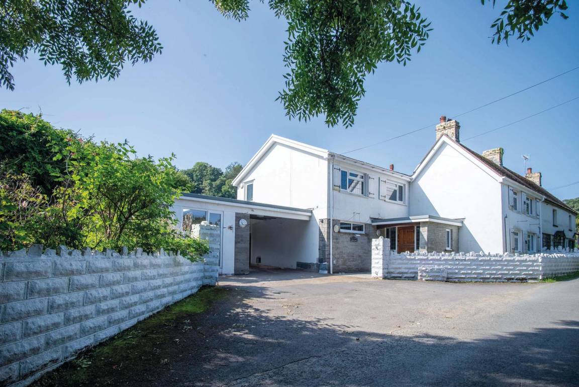 220 M² House ∙ 5 Bedrooms ∙ 9 Guests - Oxwich Bay