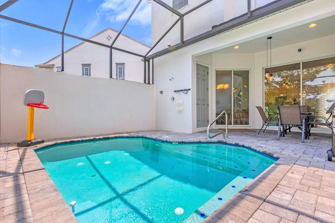204 M² House ∙ 5 Bedrooms ∙ 10 Guests - Davenport, FL