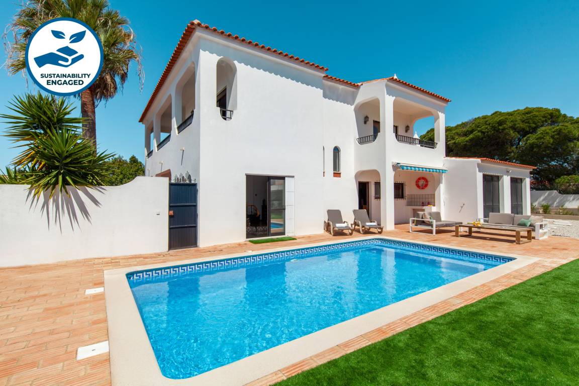 210 M² Villa ∙ 4 Bedrooms ∙ 12 Guests - Albufeira