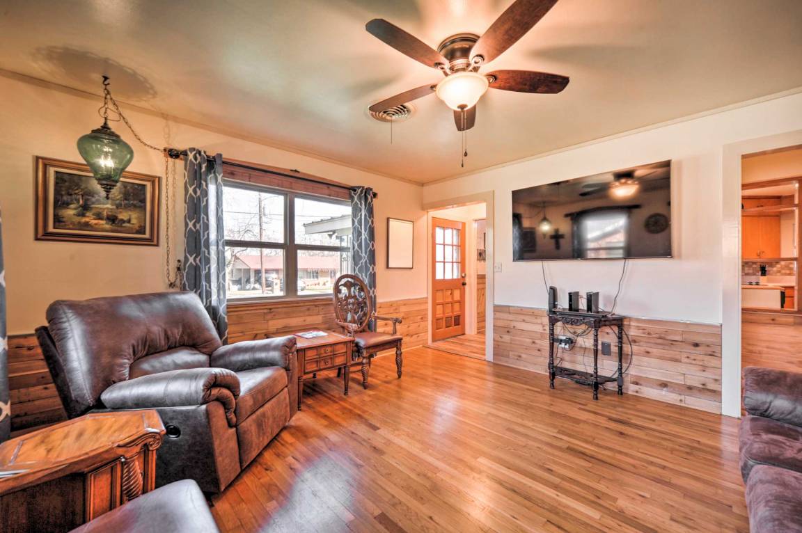 92 M² House ∙ 2 Bedrooms ∙ 5 Guests - Fredericksburg, TX
