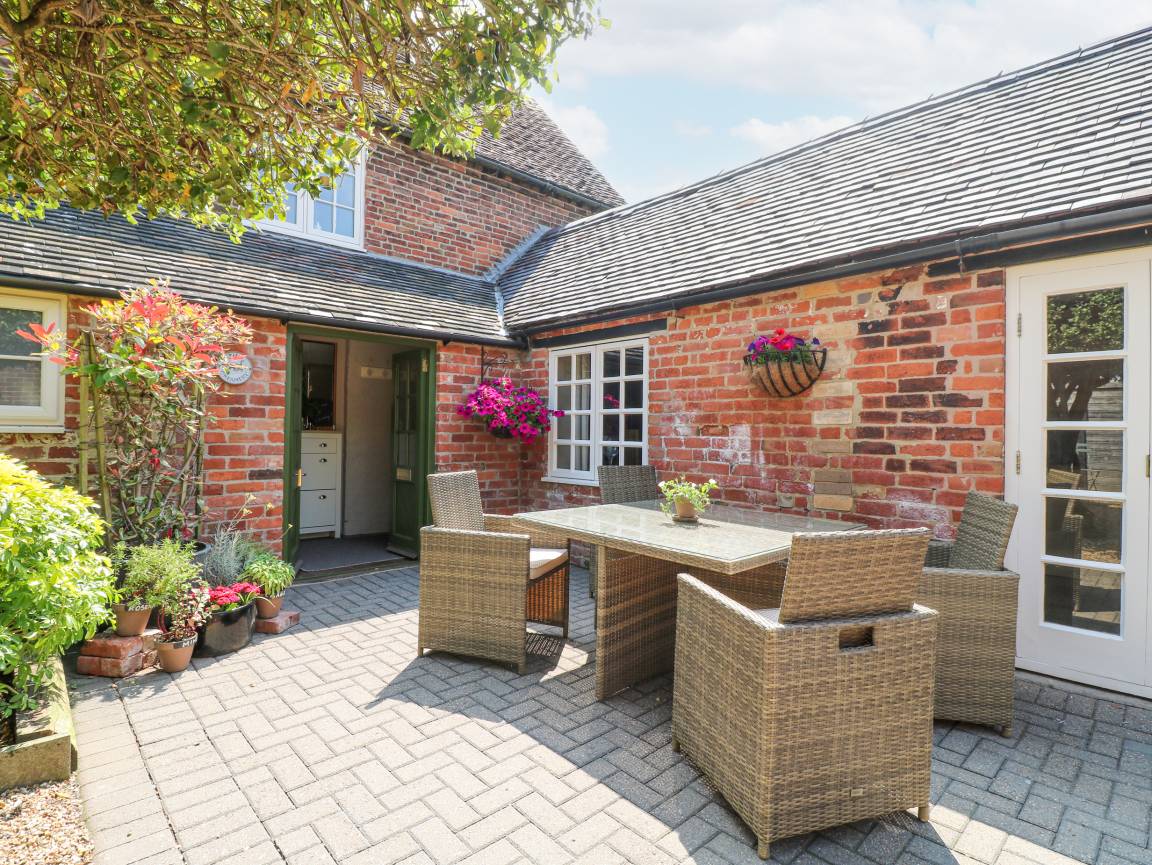 Cottage ∙ 2 Bedrooms ∙ 4 Guests - Staffordshire