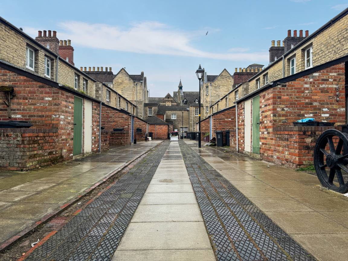 Cottage ∙ 1 Bedroom ∙ 4 Guests - Swindon