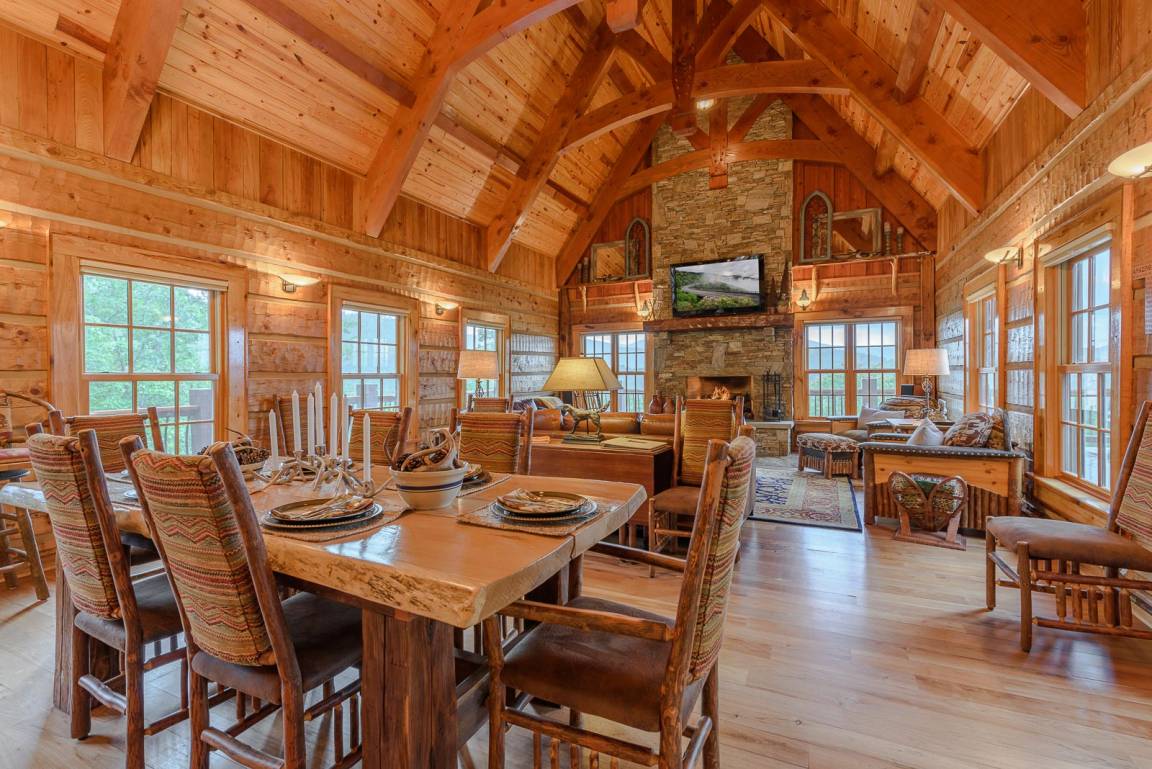 337 M² Lodge ∙ 3 Bedrooms ∙ 12 Guests - North Carolina