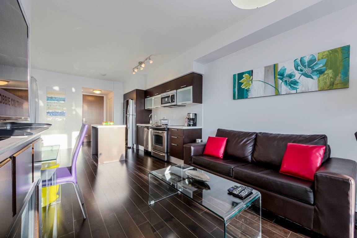 62 M² Apartamento ∙ 3 Habitaciones ∙ 6 Huéspedes - Toronto