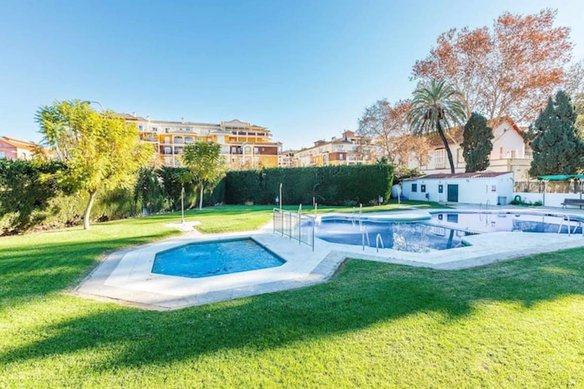 120 M² Maison De Vacances ∙ 4 Chambres ∙ 8 Personnes - Torre del Mar