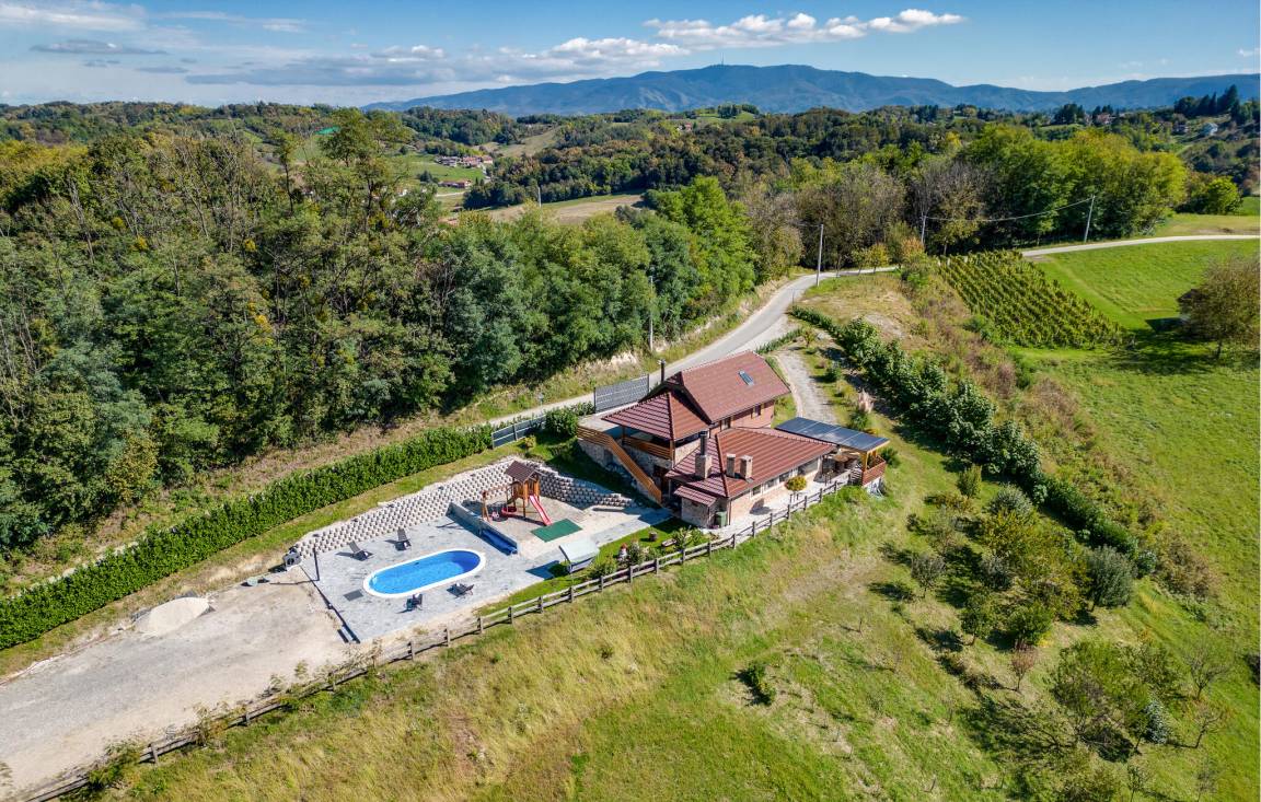 101 M² House ∙ 2 Bedrooms ∙ 4 Guests - Croatia