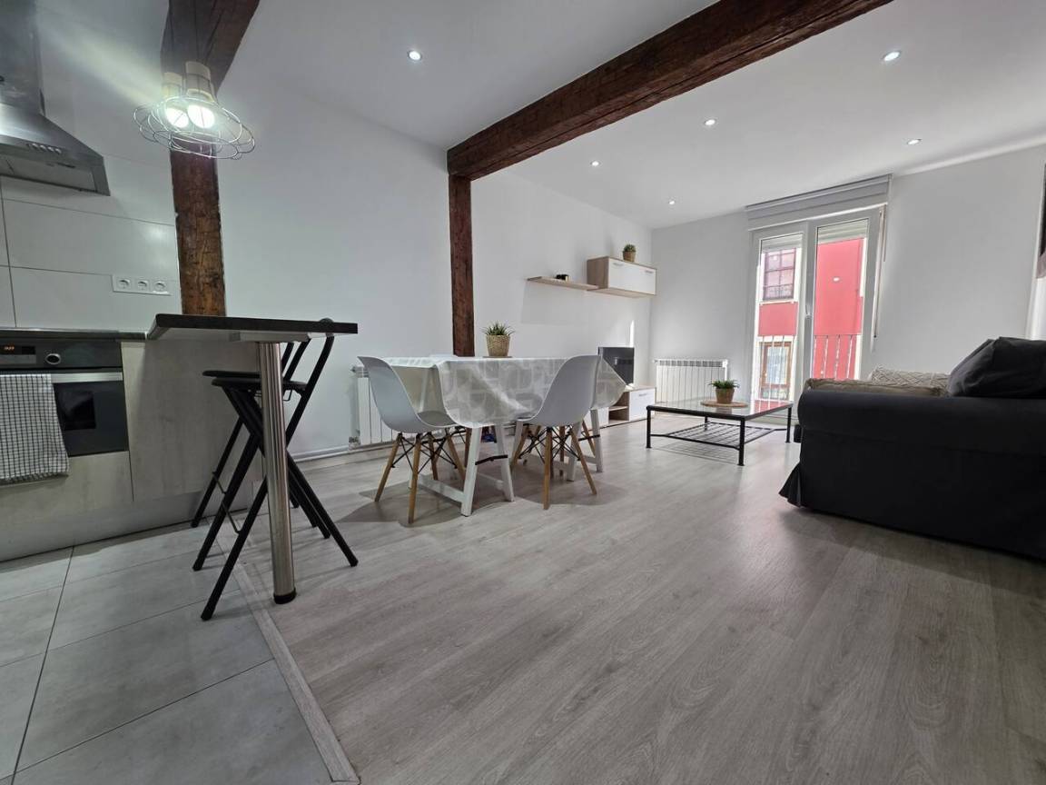 70 M² Ferienwohnung ∙ 3 Schlafzimmer ∙ 4 Gäste - Santander