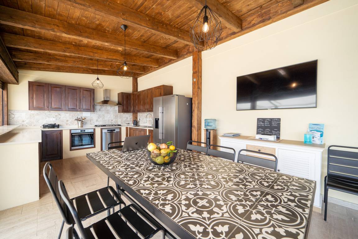 255 M² Villa ∙ 5 Habitaciones ∙ 16 Huéspedes - Soverato Marina